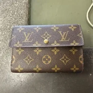 Louis Vuitton | Bags | Authentic Louis Vuitton Porttrsor Etu Paper ...